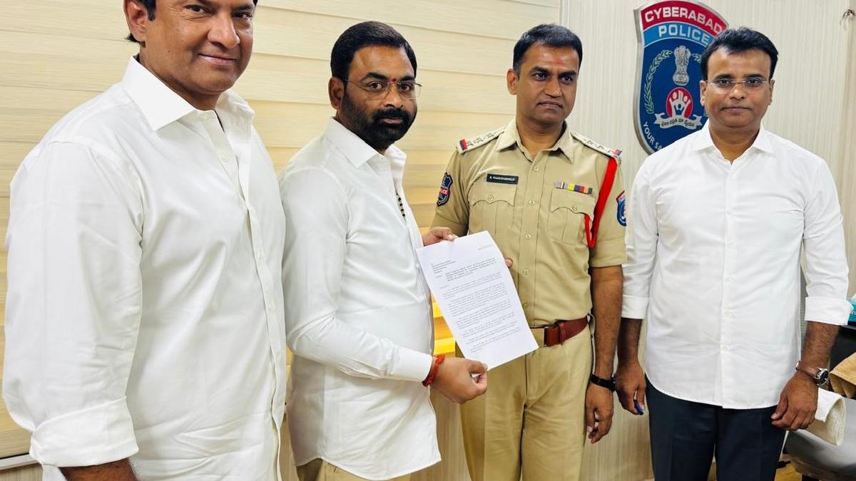 BRS leaders lodge complaints in police stations against Telangana CM for ‘mortuary’ remarks ...